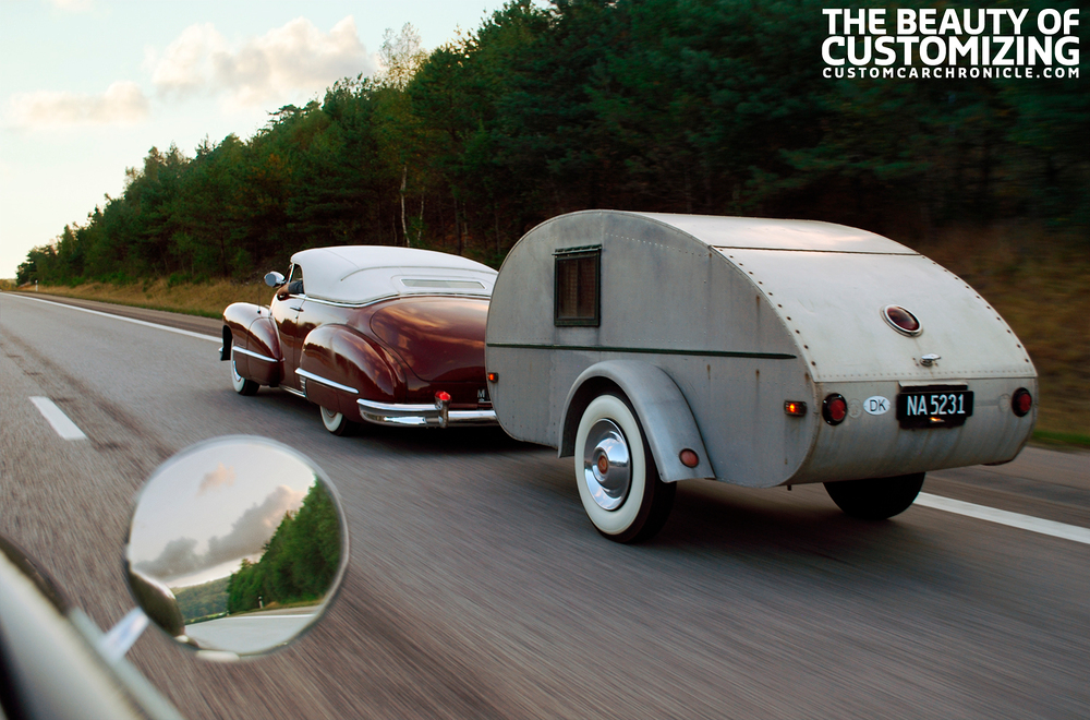 Custom car cruising - Custom Car Chronicle