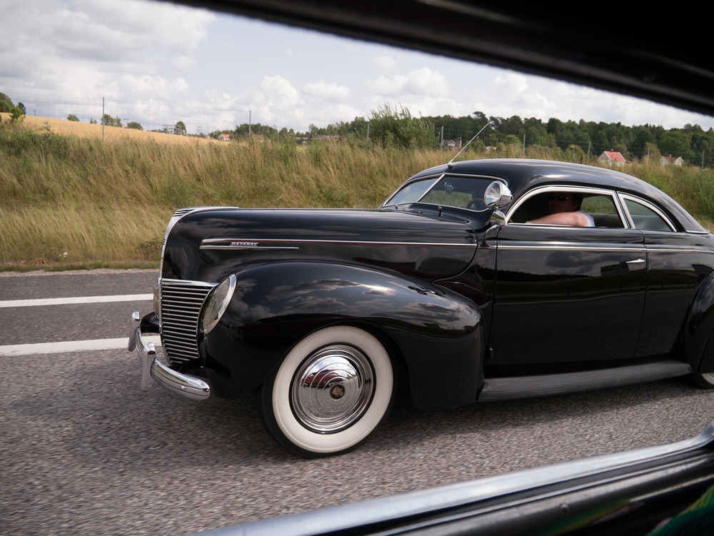 Custom car cruising - Custom Car Chronicle