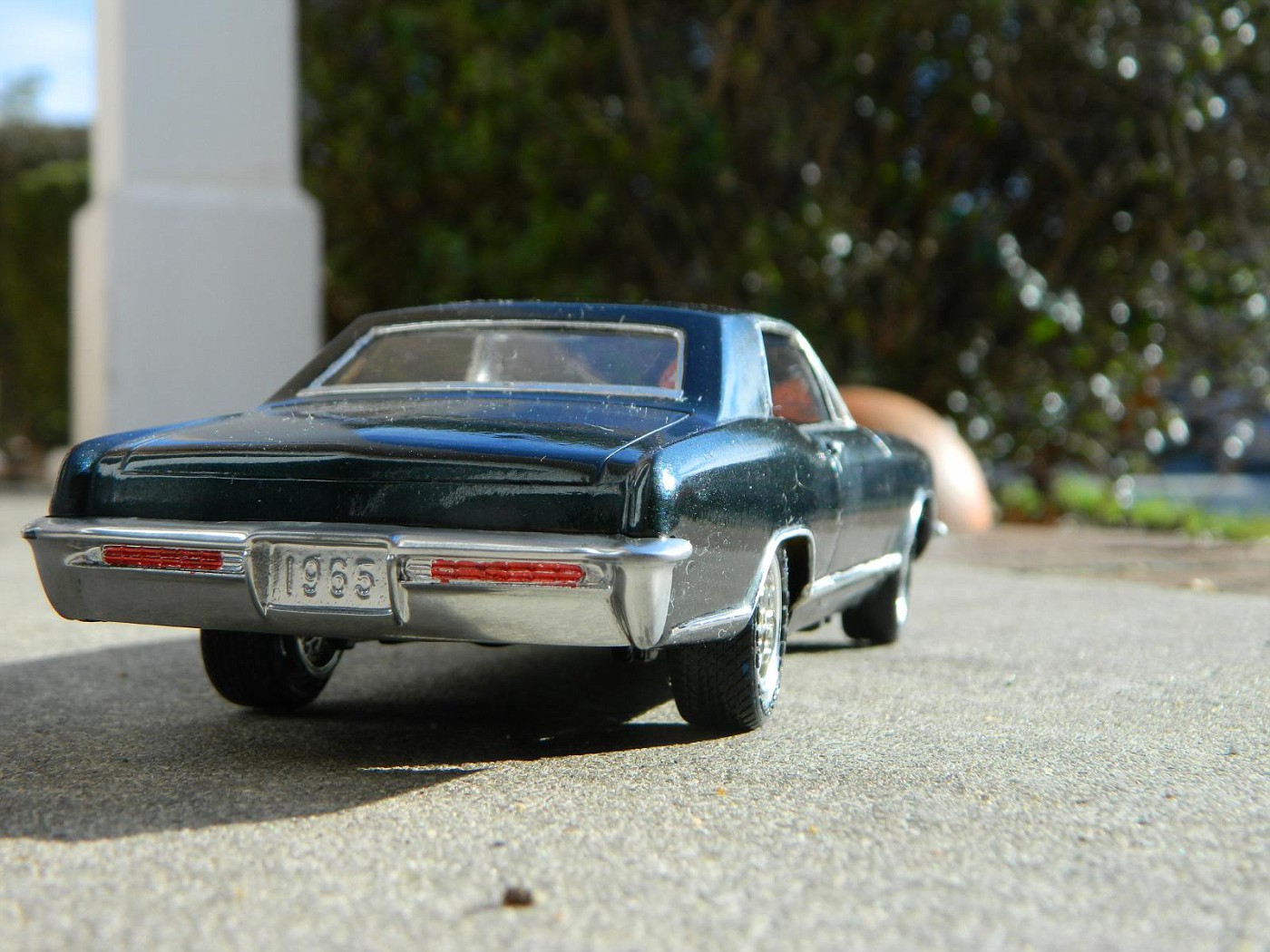 AMT 1965 Riviera - Scaleavenue