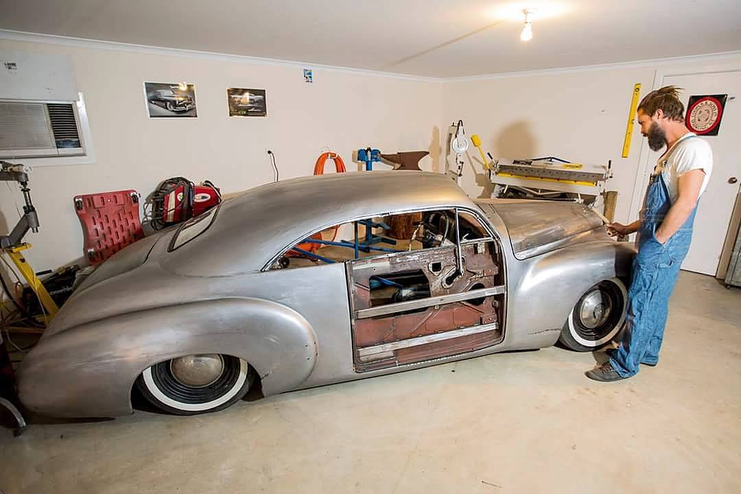 Aaron Bray 51 HOLDEN Custom Project - Custom Car Chronicle