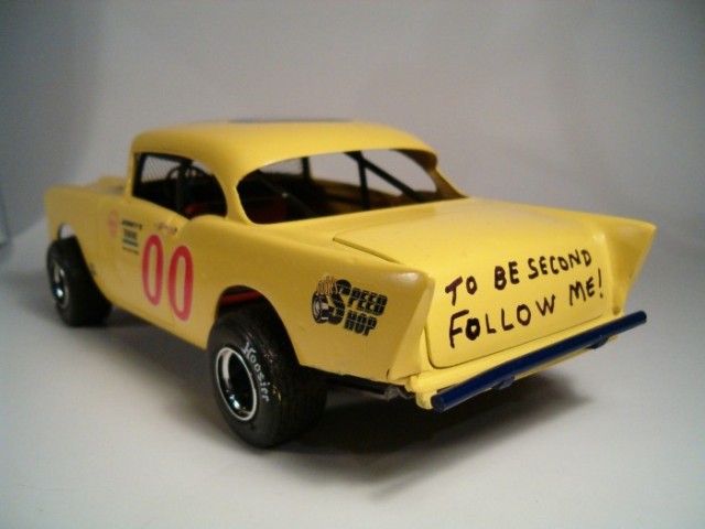 Revell 1/25 '57 Chevy Bel Air Ed Big Daddy Roth - Page 2
