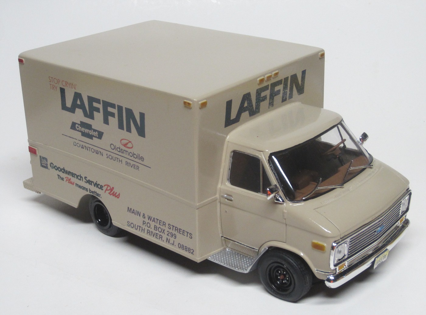 Some AMT Chevy Vans…pics