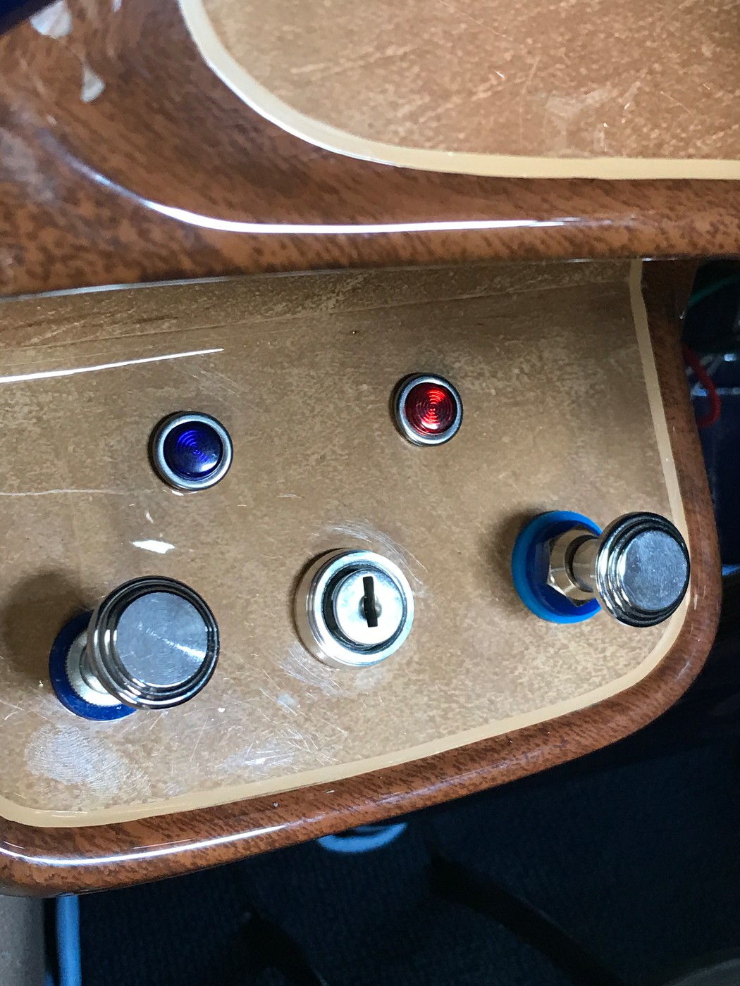 Technical - Looking for high beam and turn signal indicators | The H.A.M.B.