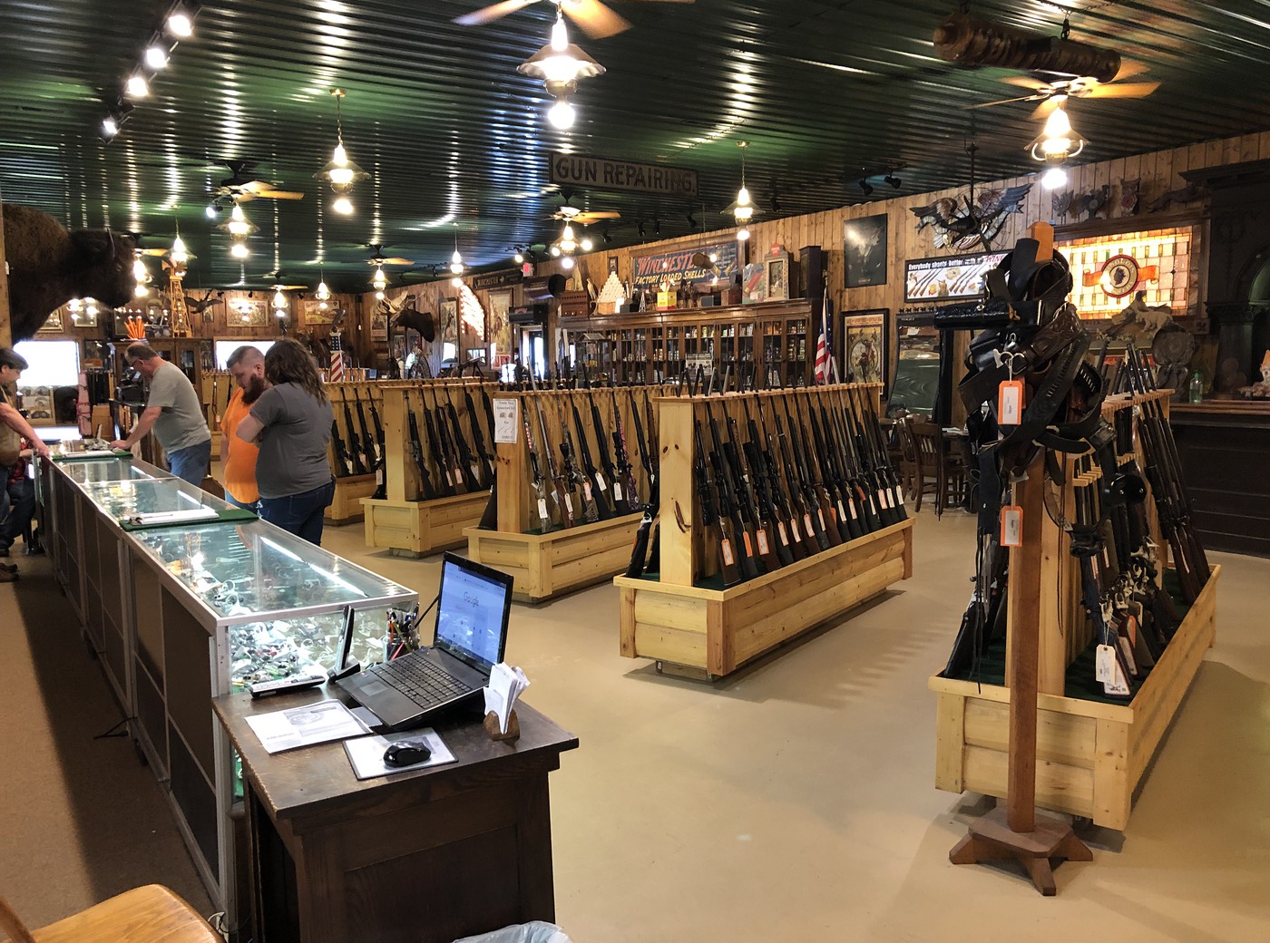 Unique Gun shops.............. | Colt Forum
