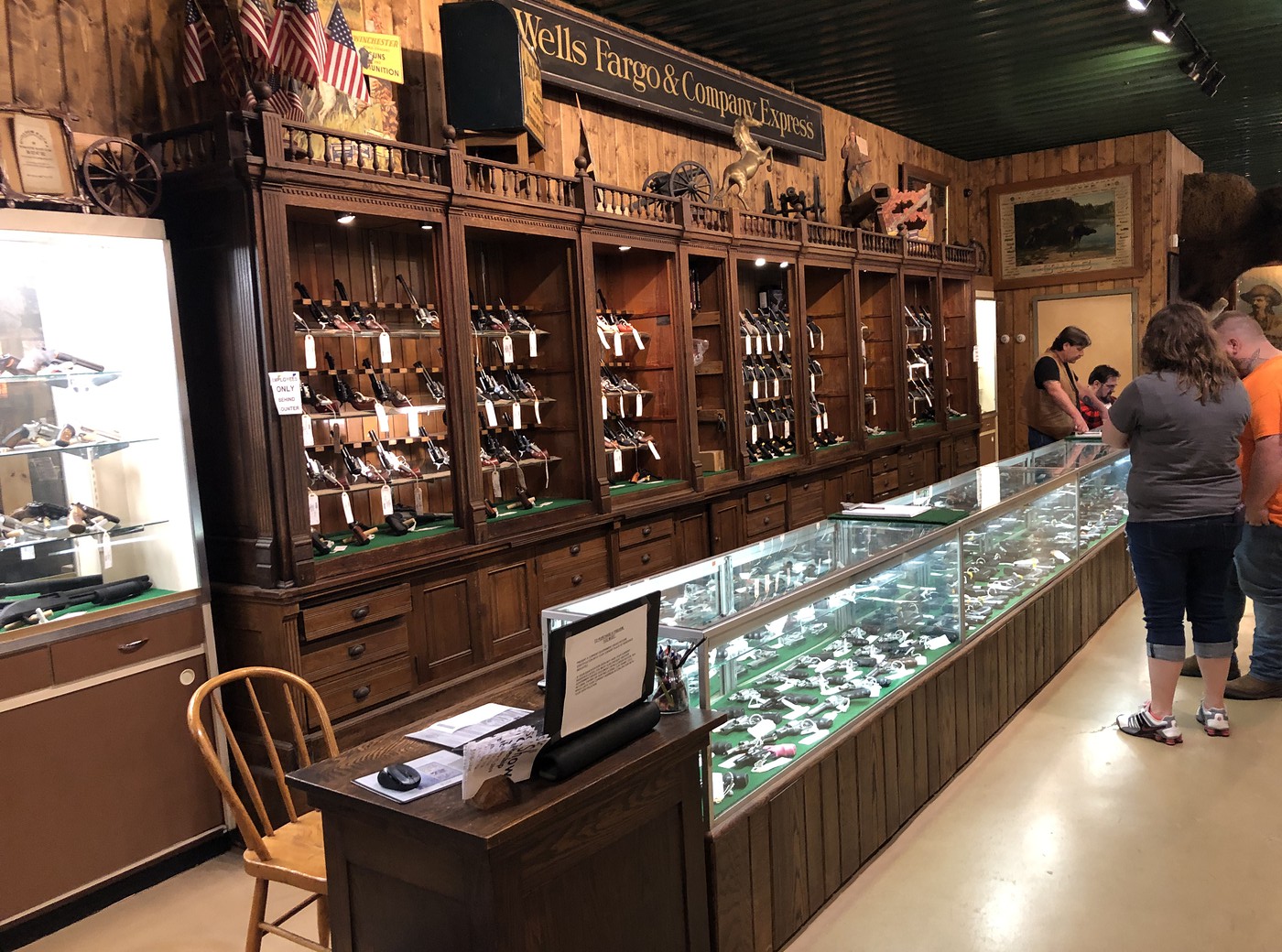 Unique Gun shops.............. | Colt Forum