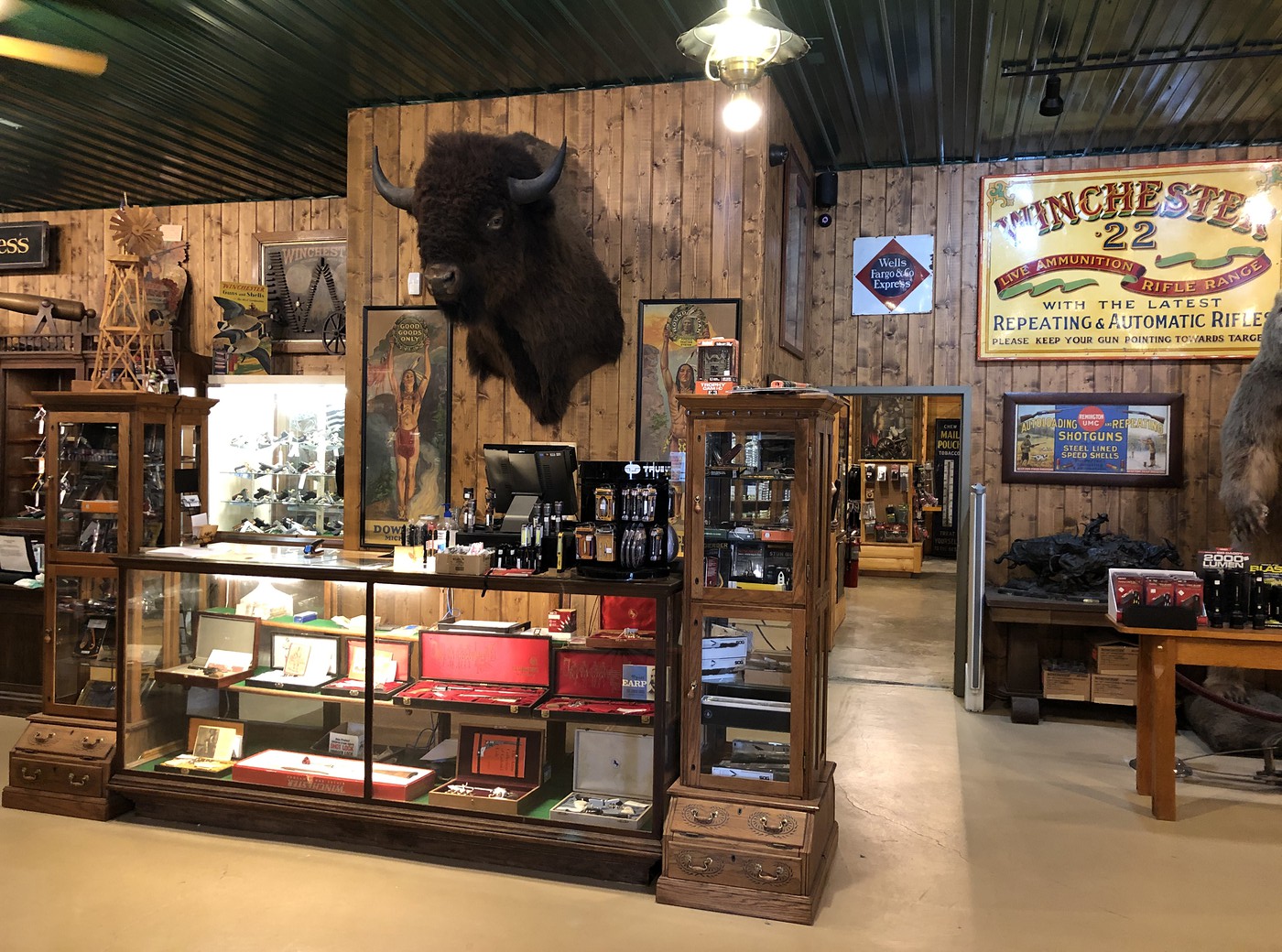 Unique Gun shops.............. | Colt Forum