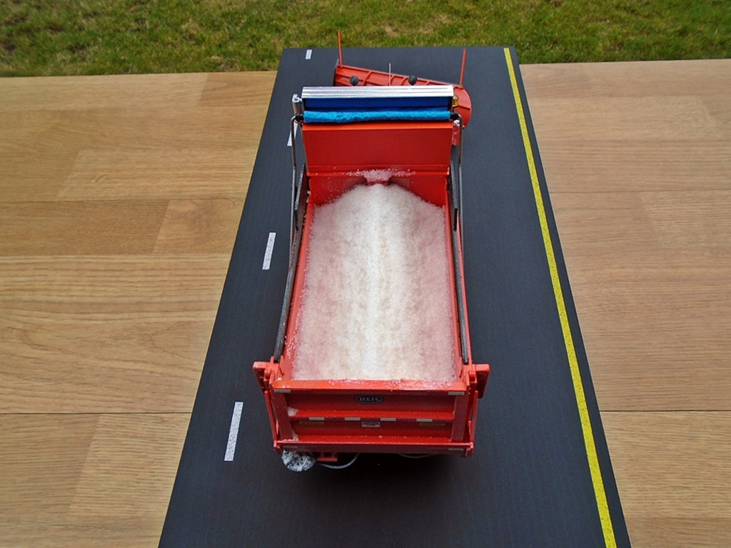 Ford LTS 8000 Highway Snowplow | Scale Model Addict