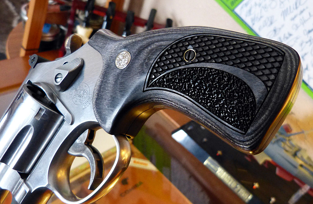 Altamont grips for the 686 arrived! | SIG Talk