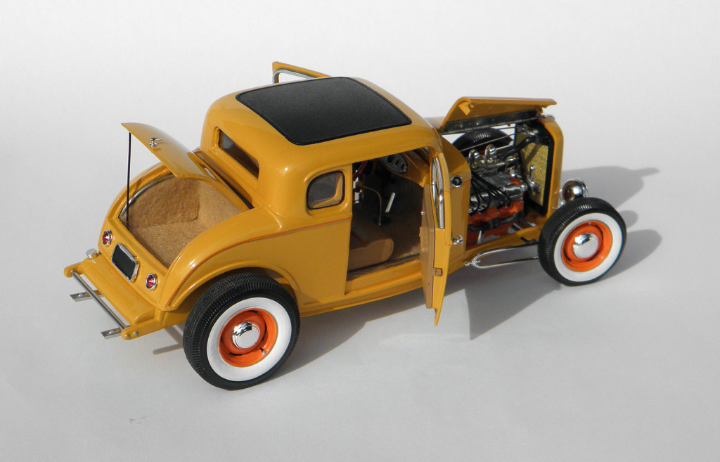 A couple of old school Deuce 5-Window Coupes | DiecastXchange Forum