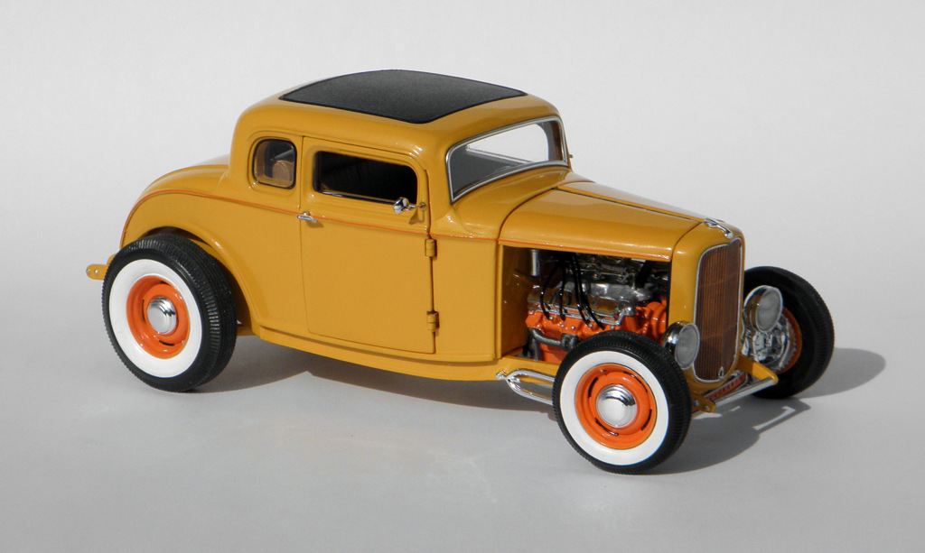 A couple of old school Deuce 5-Window Coupes | DiecastXchange Forum