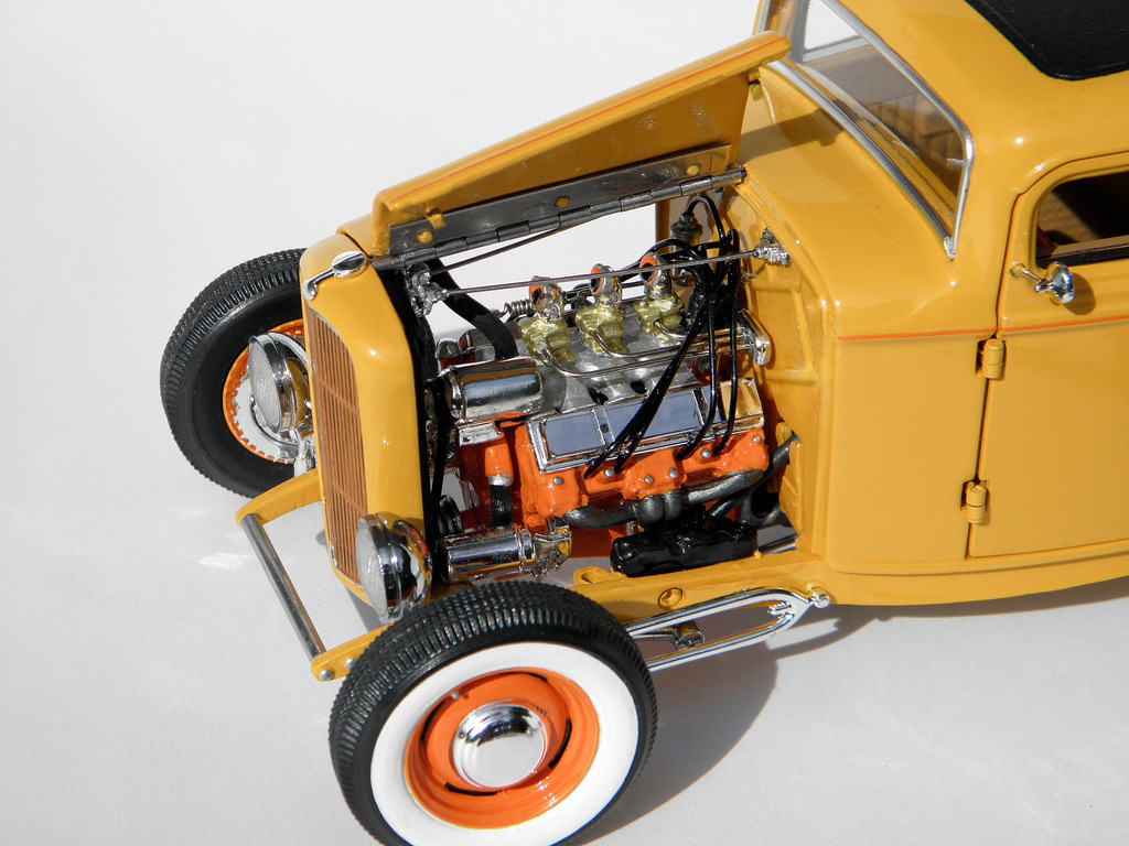 A couple of old school Deuce 5-Window Coupes | DiecastXchange Forum