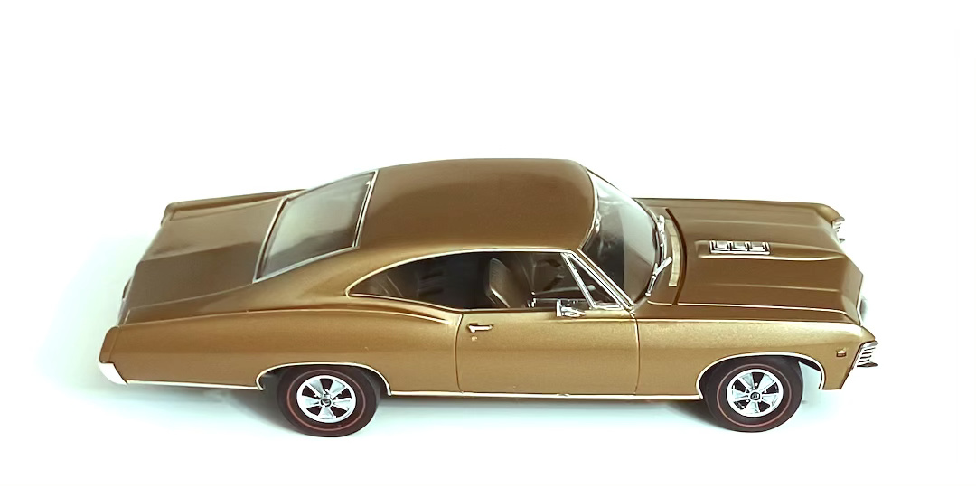 Fresh off of the bench. Another 1967 Impala SS 427. This time Granada ...