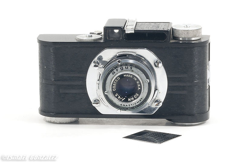 1948 Argus A2B: Entry level 35mm popularization camera - PentaxForums.com