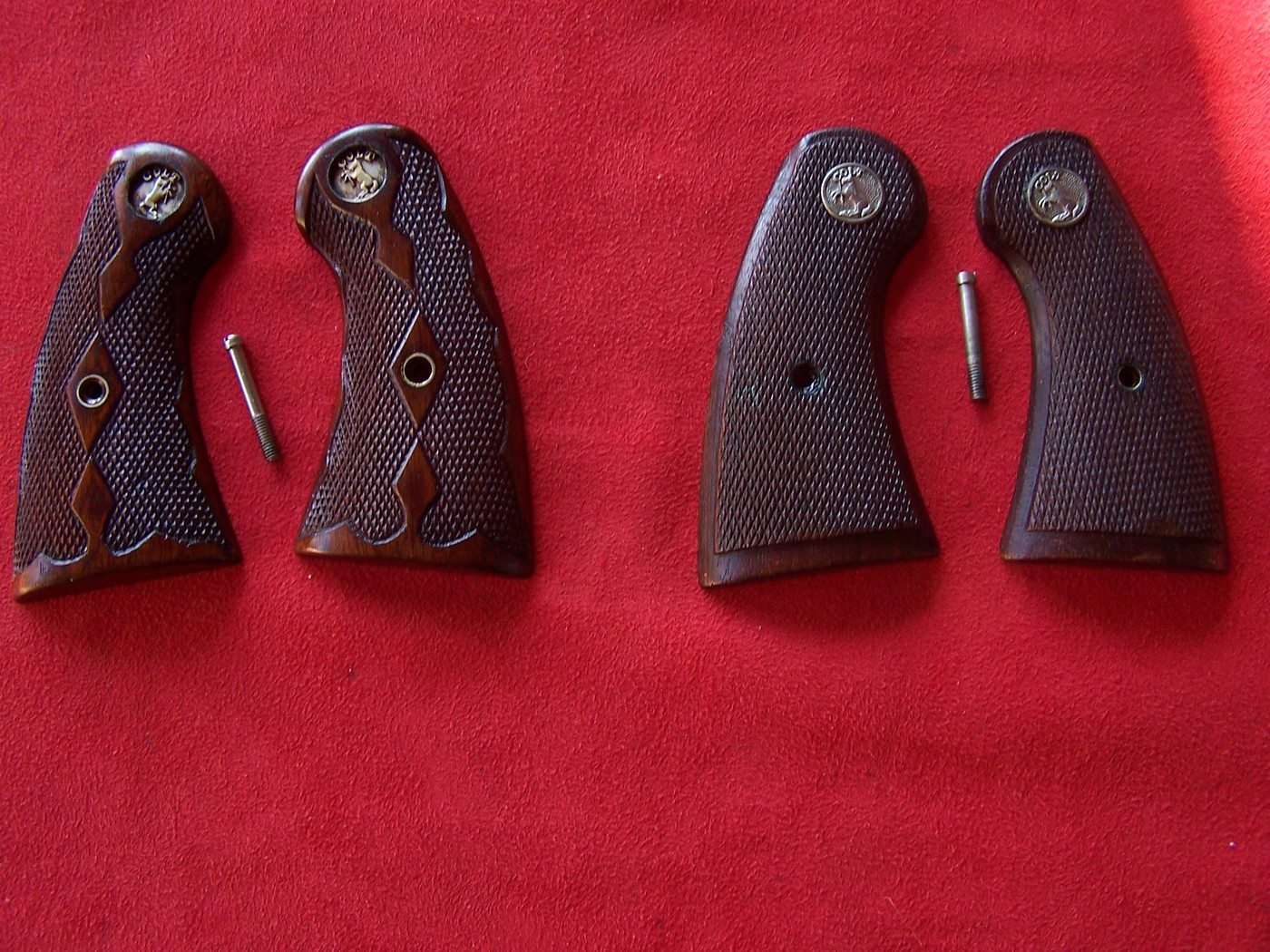 Identifying New Service Wood Grips | Colt Forum