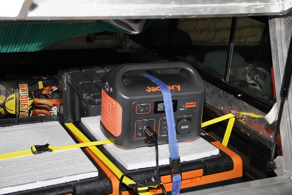 Alan Carr - Camping - Fridge