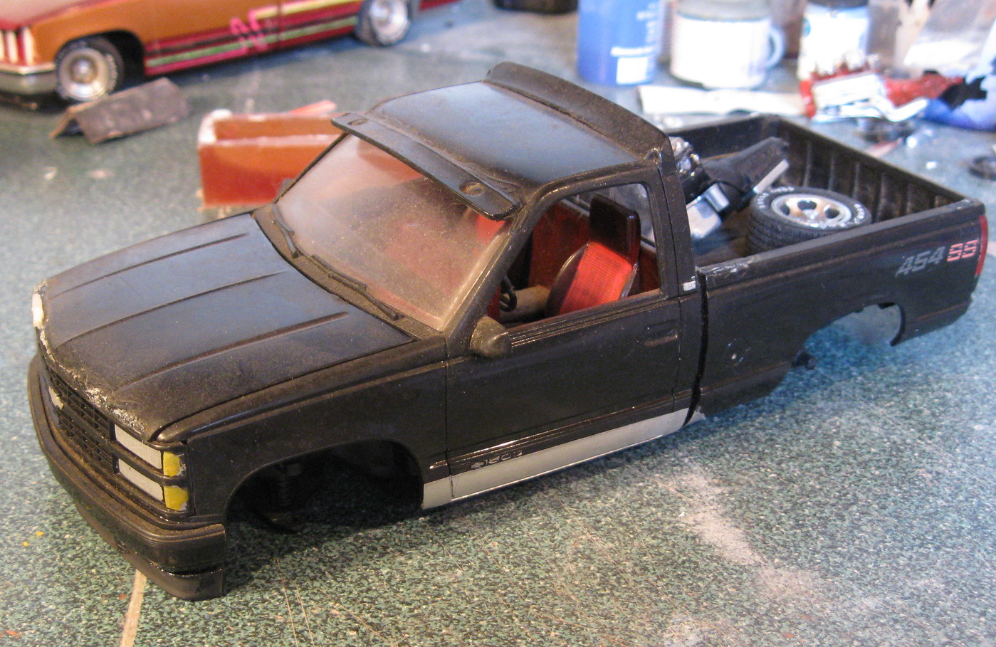 Not content to have 2 kits 1/2 finished on my table, I started a custom ...